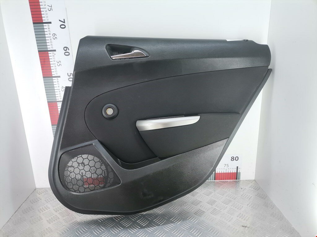 Обшивка (карта) двери задней правой Opel Astra J 13258680 арт. 1914953