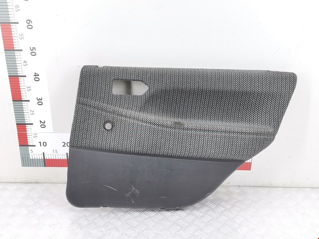 Обшивка (карта) двери задней левой Volkswagen Passat 3 арт. 2055002
