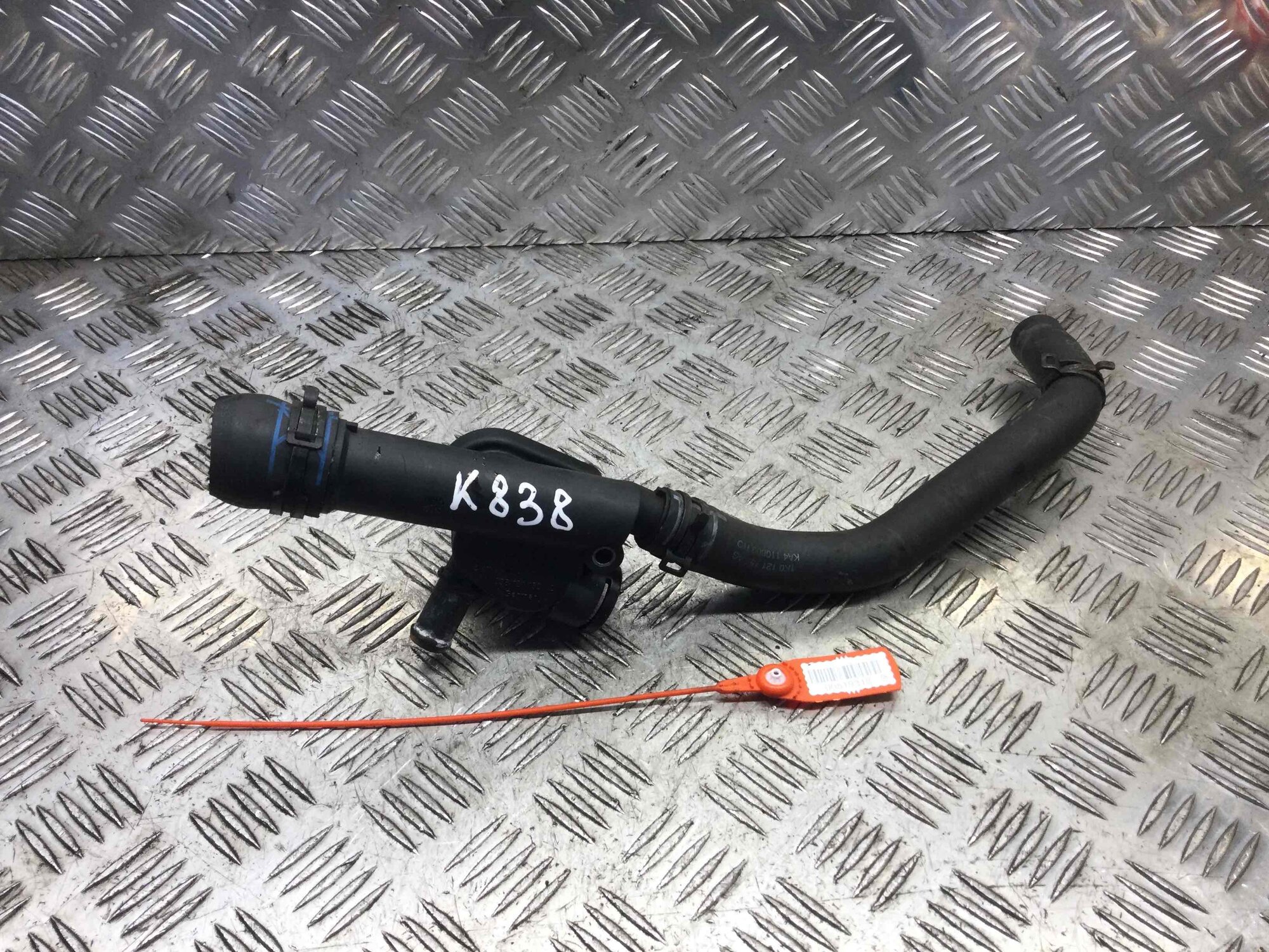 Б/У Фланец (тройник) системы охлаждения Volkswagen Passat B6 (2005-2010) 2007 г.