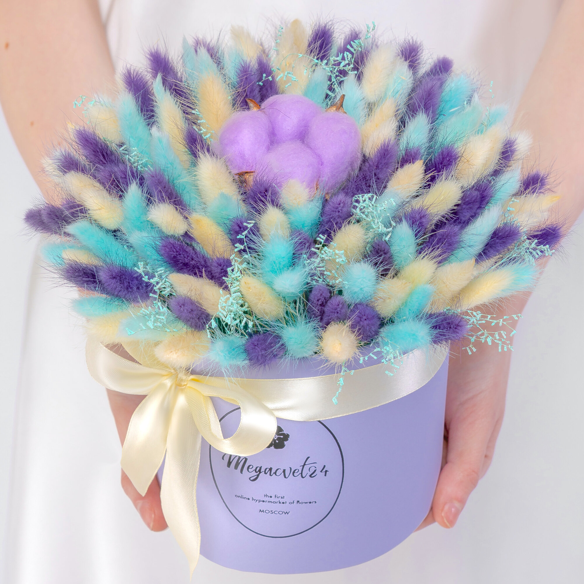 Букет "Космея" в коробке сухоцвет