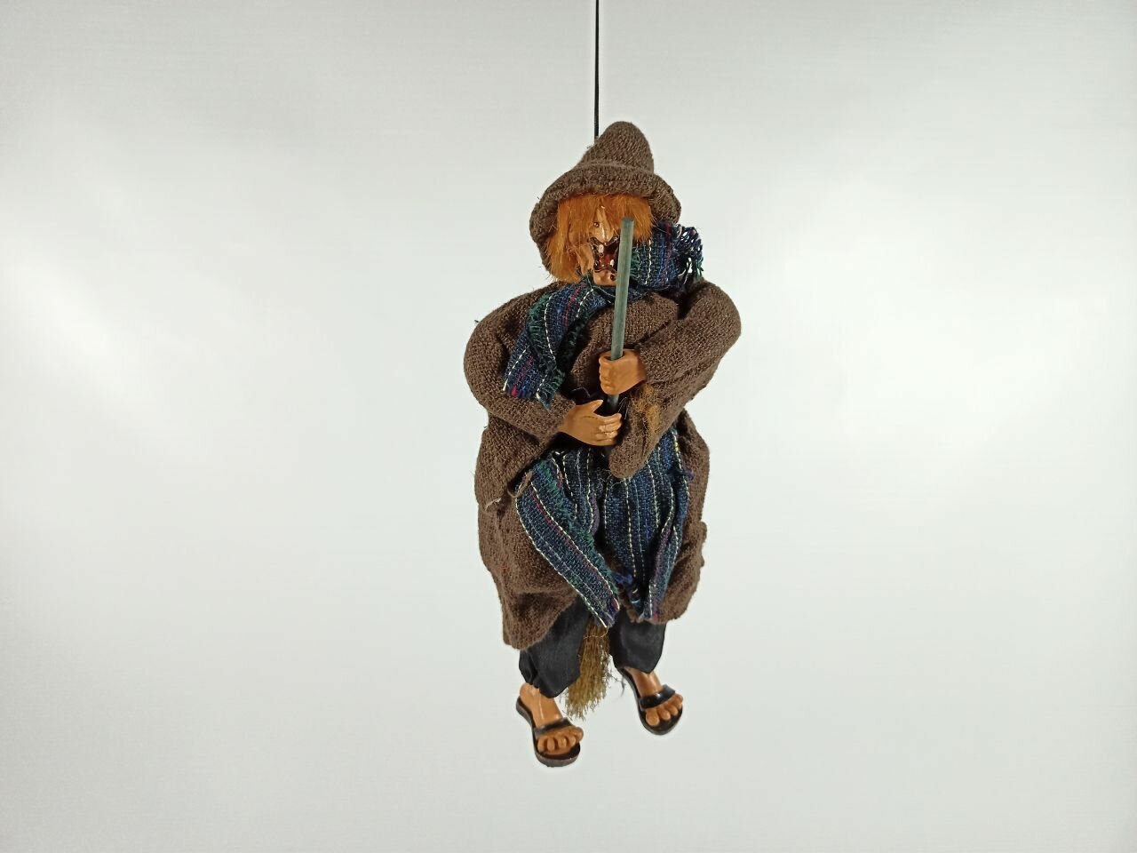 Ведьма в балахоне/ Декоративная/ Ведьма смеется/ Хэллоуин