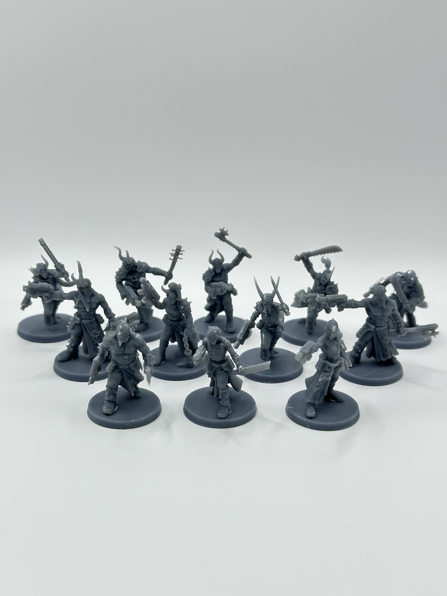Набор миниатюр "Chaos Space Marines: Chaos Cultist", Warhammer 40k, CSM, НРИ. 12 штука.