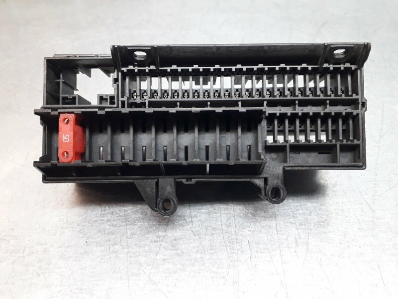 Блок предохранителей BMW 7-Series E65/E66 2001 (б/у) 69005820