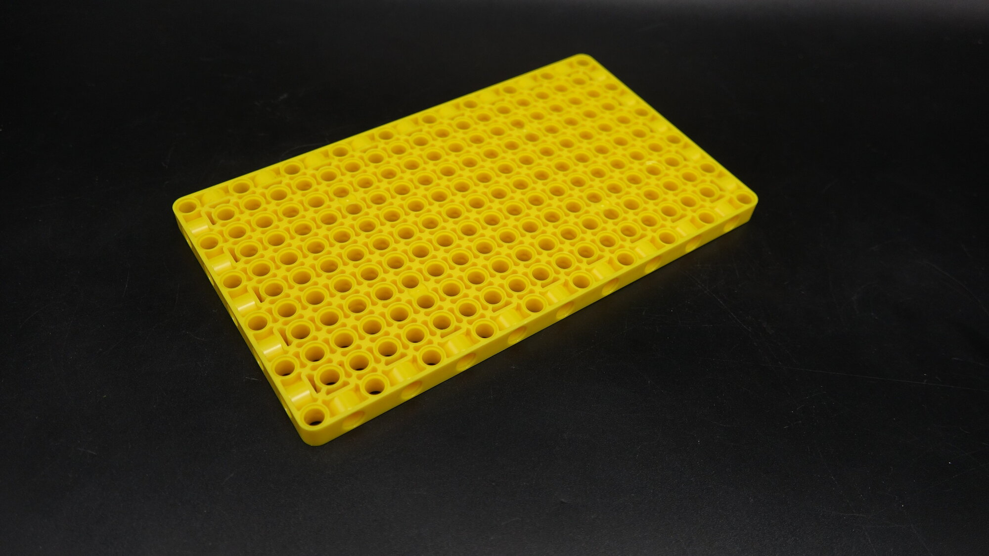 Панель для конструктора 39369 Technic 11x19x1, желтая
