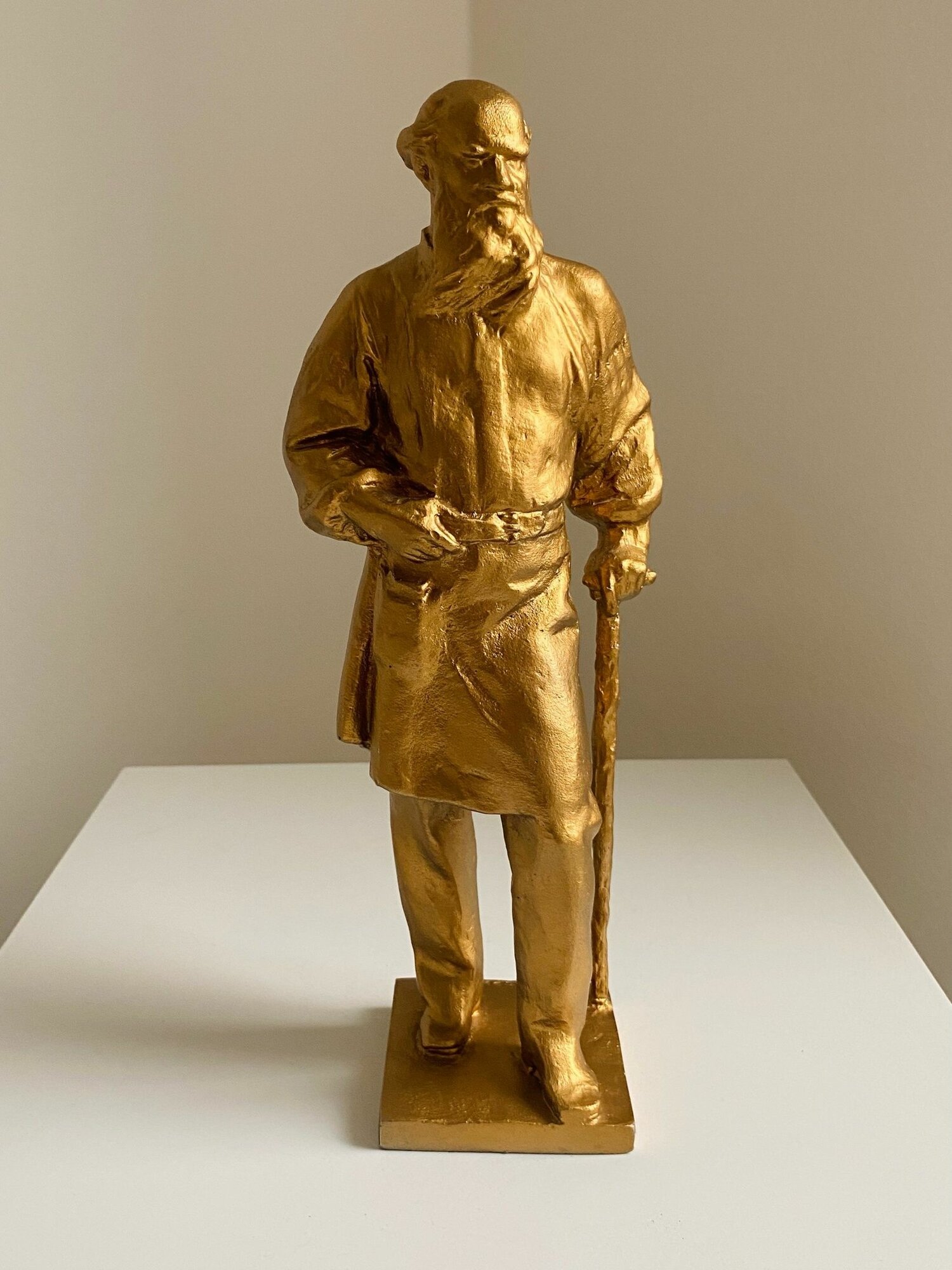 Скульптура "Лев Николаевич Толстой" Силумин. СССР. Заводская краска. Высота: 27 см.