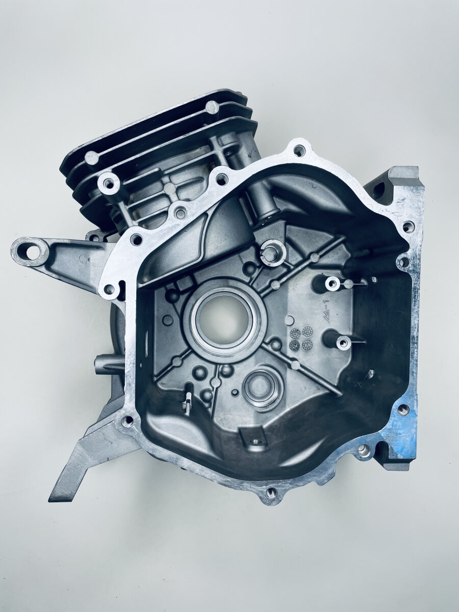Картер H73 для снегоуборщика Champion ST861 240сс (110810284-0001) СКЛ.