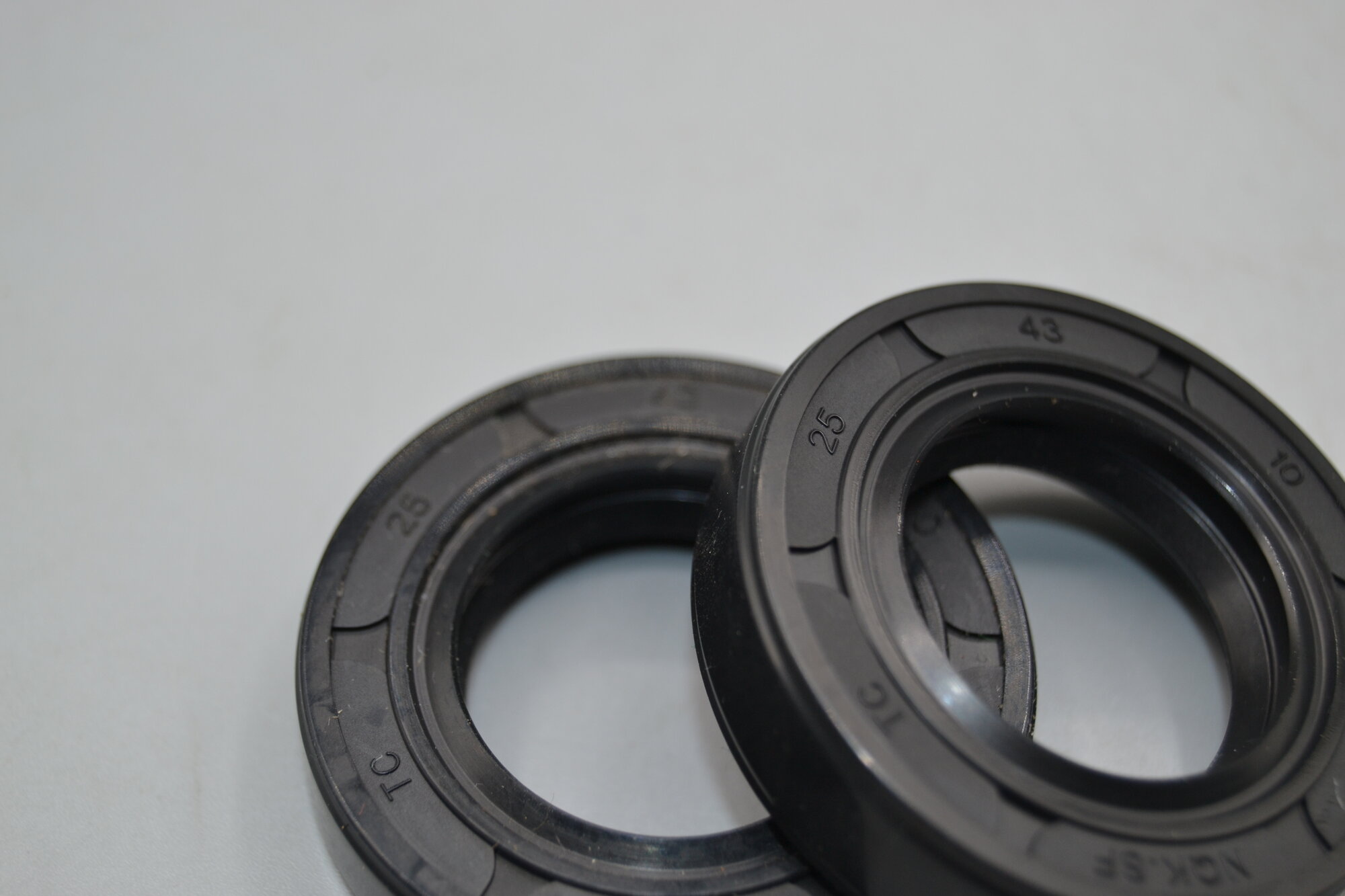 Манжеты сальники 25x43x10, (2шт)