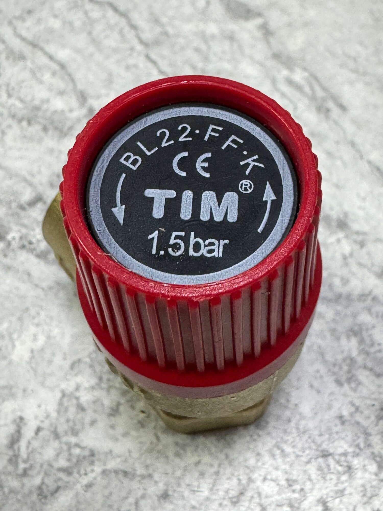 Клапан предохранительный 1/2" 1.5 бар г/г TIM