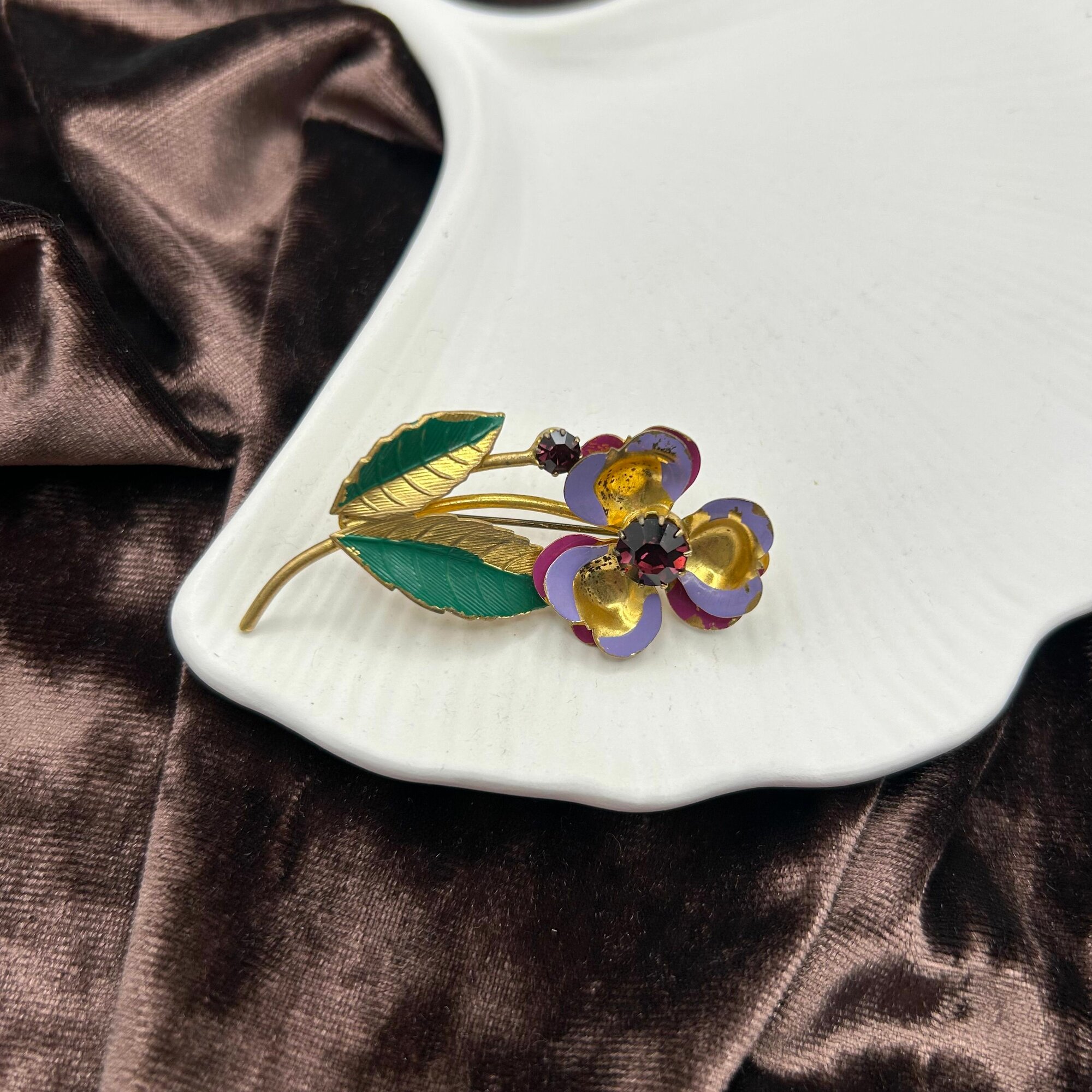 Советская винтажная брошь цветок, позолота, эмаль, СССР
