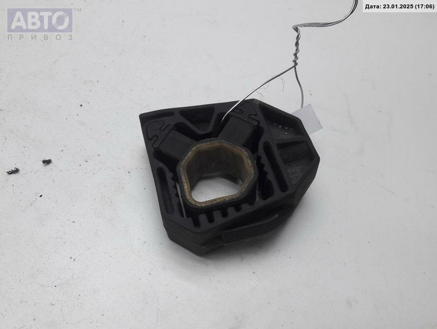 Кронштейн радиатора Volkswagen Touran