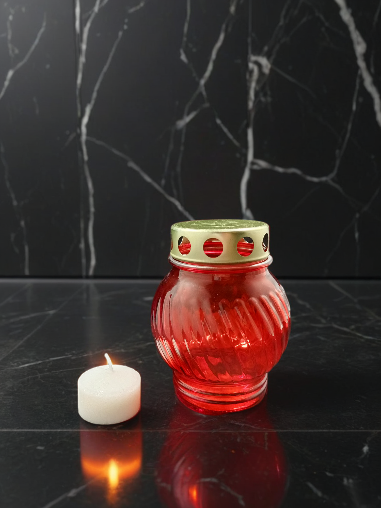 Лампада неугасимая со свечой, высота 11,5 см, стекло, Чернятинский Стекольный Завод, красная