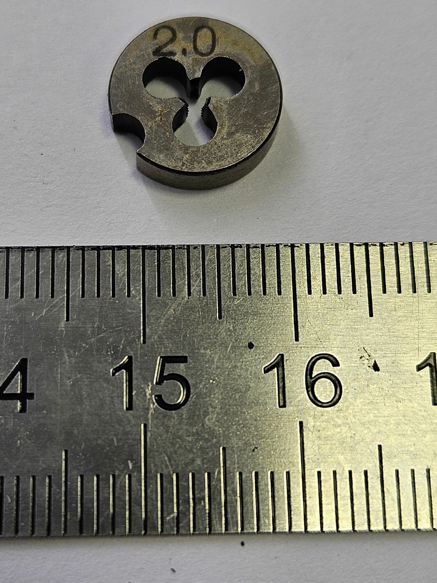 Плашка метрическая М2х0,4