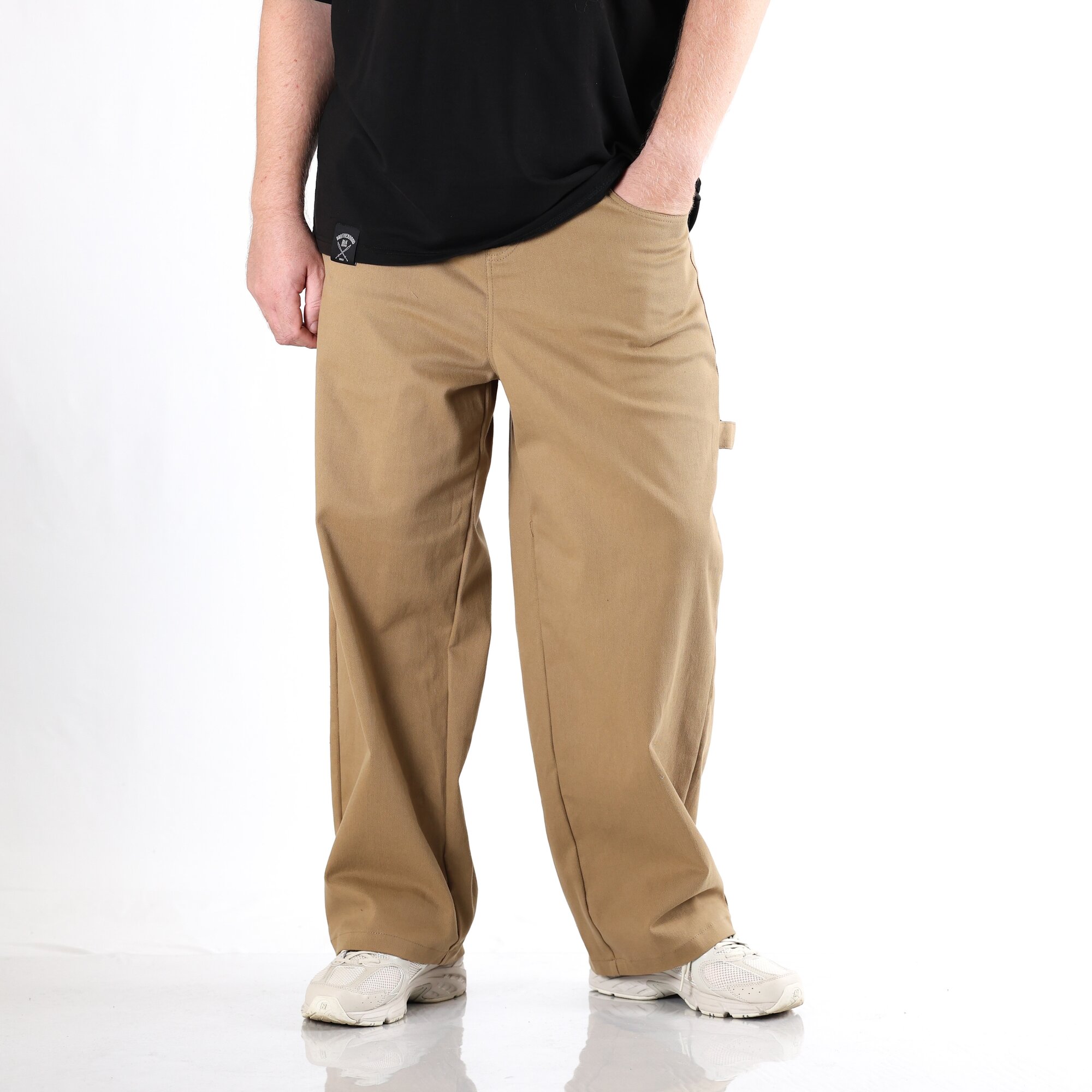 Брюки чинос