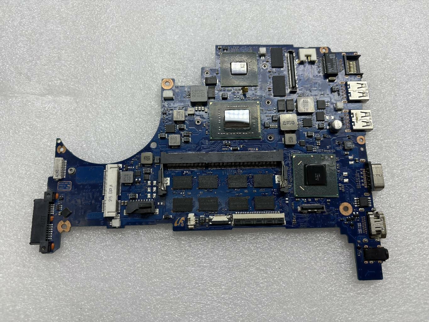 Материнская плата Samsung NP530U4C донор компонентов (039371)