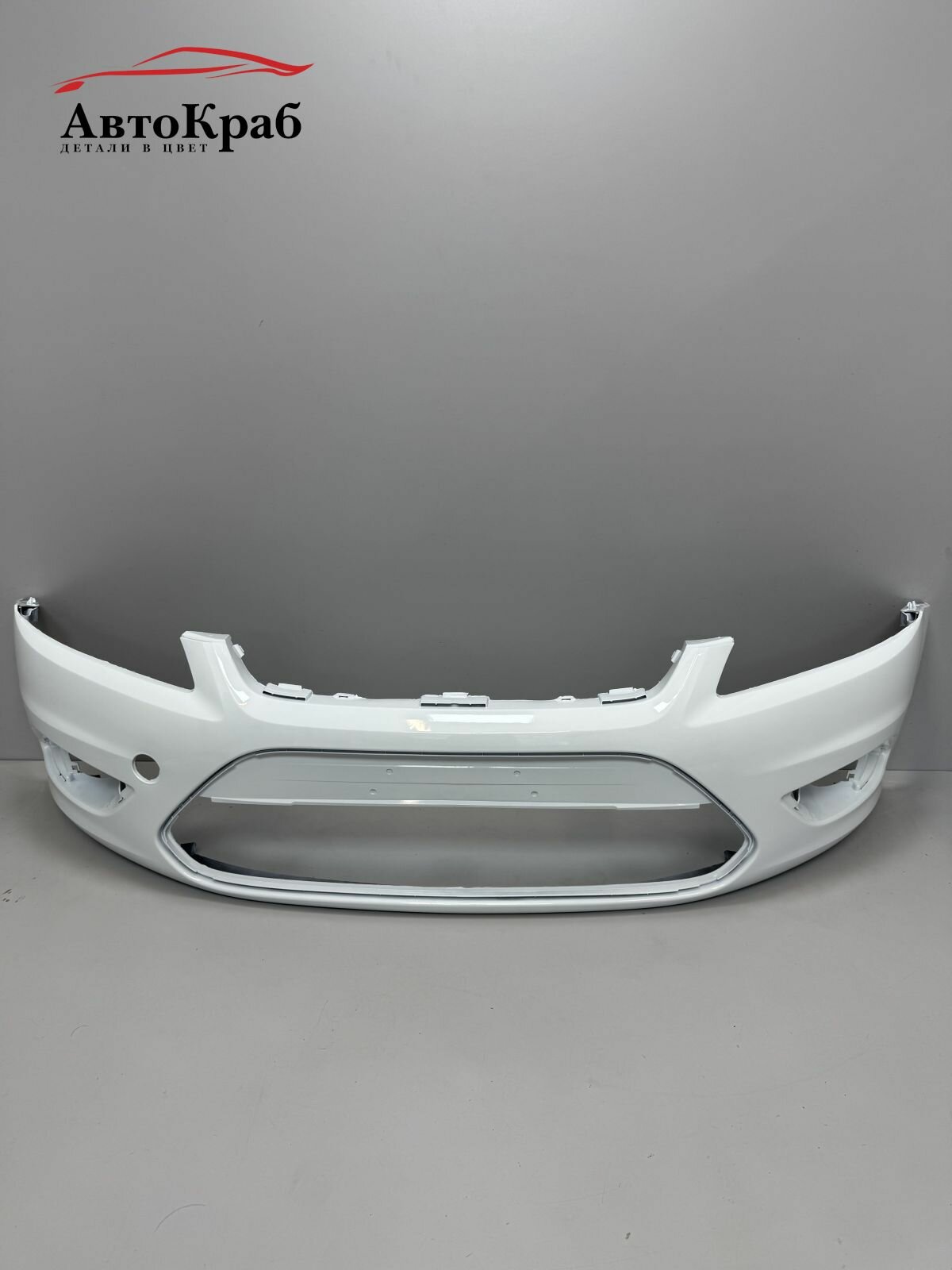 Бампер передний в цвет для Ford Focus 2 рестайлинг 2007 - 2011 г. 7VTA - белый