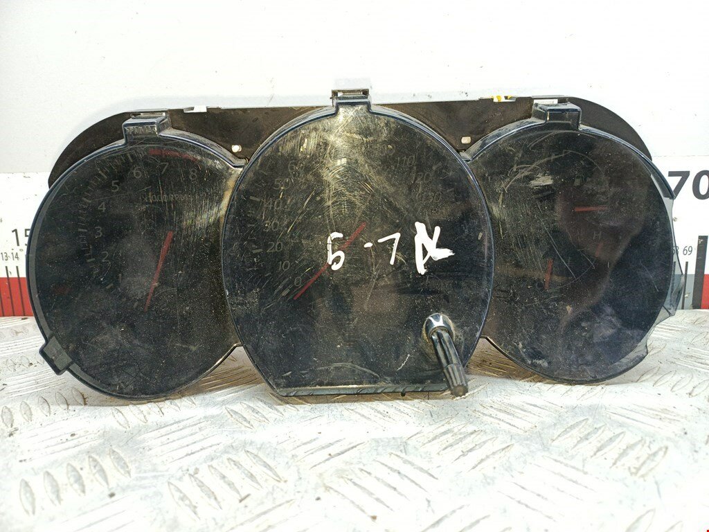 Панель приборная (щиток приборов) Suzuki Grand Vitara 2 3411065J3 арт. 2271695