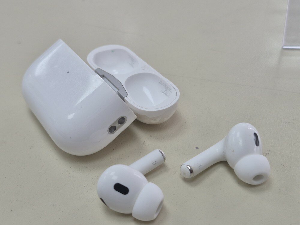 Беспроводные наушники Apple AirPods Pro 2, MagSafe Charging Case, USB-C, White