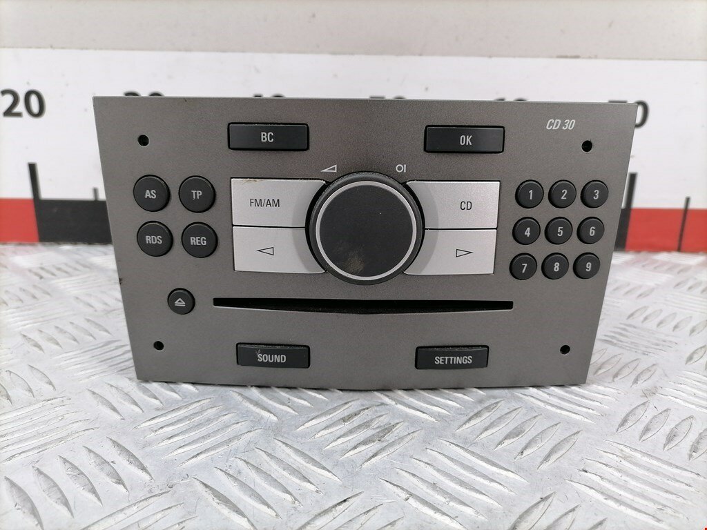 Магнитола Opel Astra H 13251045 арт. 1502422