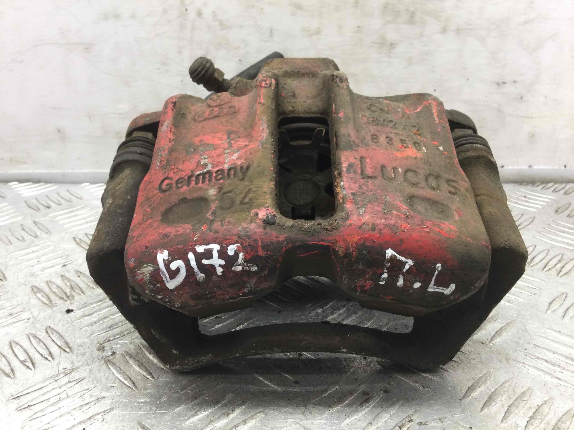 Б/У Суппорт передний левый Volkswagen Passat B5 (1996-2000) 1999 г.