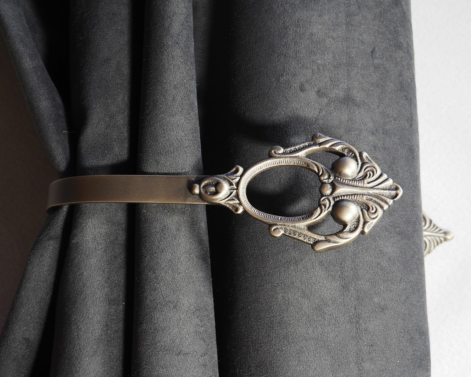 Держатель для штор Виктория Ампир Уют старая бронза