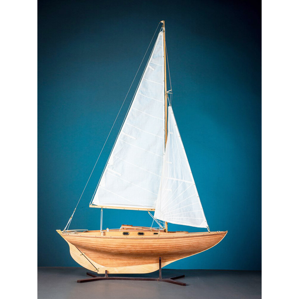 Гоночная яхта Folkboat (Фолькбот), 1942 год, 280 часов, 478х757х143 мм, М.1:16, ольха-вишня-береза, Россия