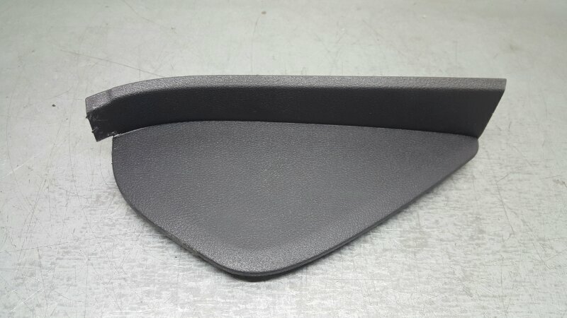 Накладка торпедо Volkswagen Tiguan 5N1 CTHA 2011 (б/у) 5n0858218