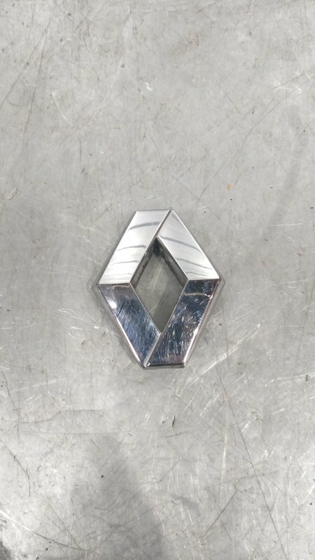 Эмблема задняя Renault Symbol LU01 K4M 2008-2012