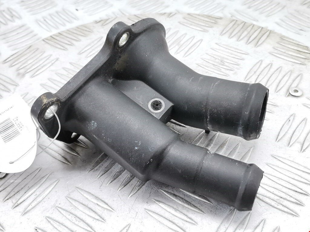 Корпус термостата Ford Fiesta 5 1707050 арт. 1856742