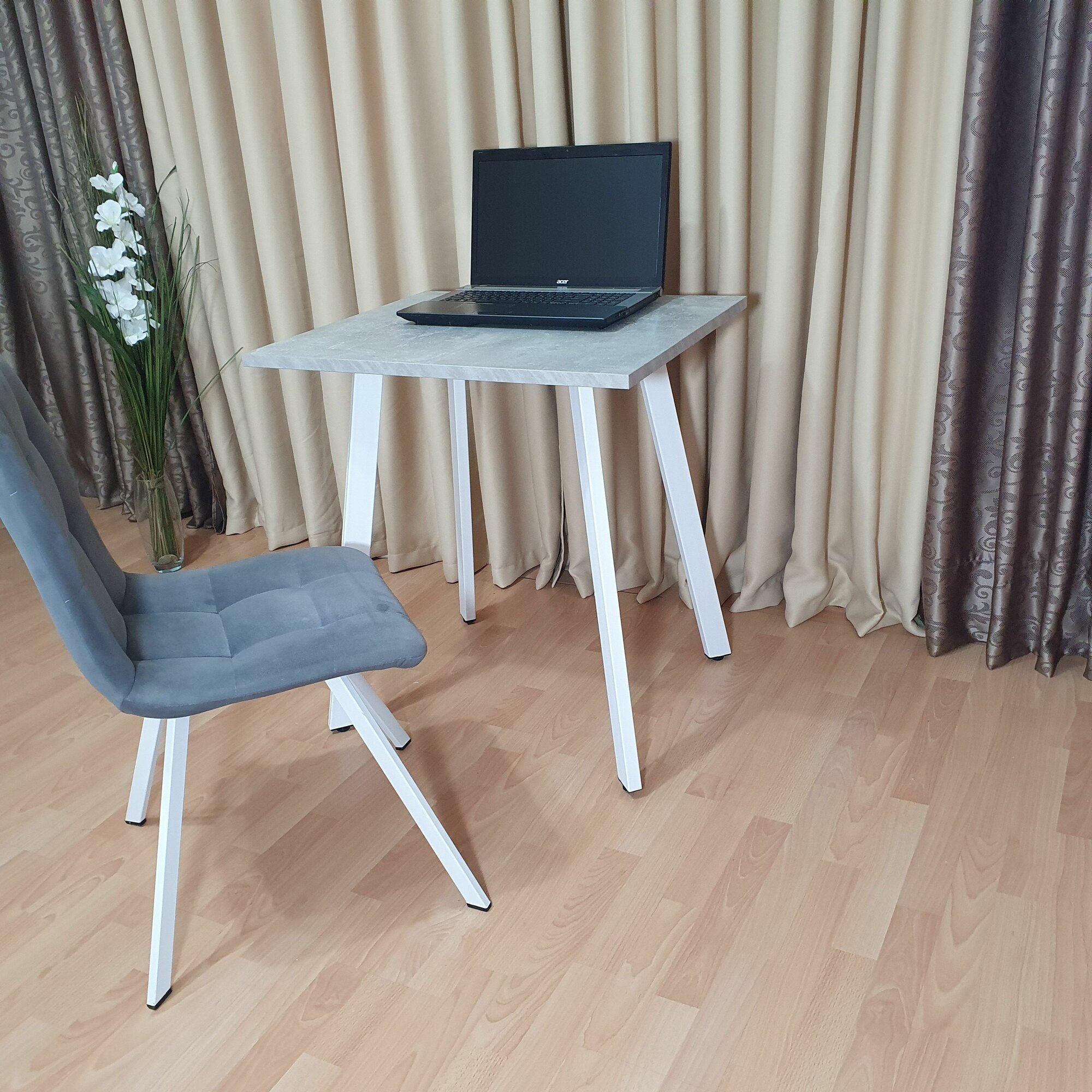 Игровой стол Ник 70 * 60 * 75 см. Бетон светлый. Белые ножки