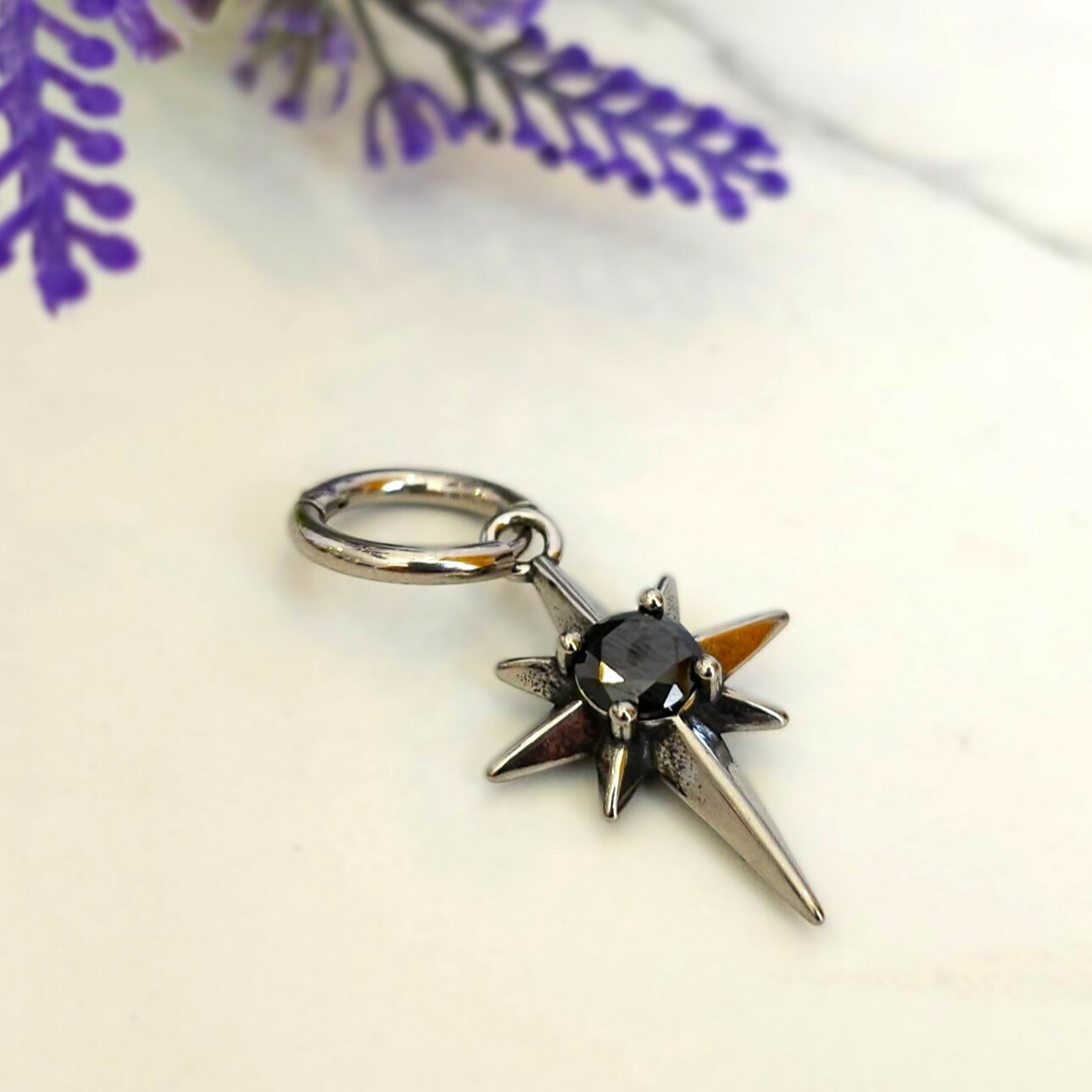 Моносерьга кафф, славянский оберег, металл, фианит