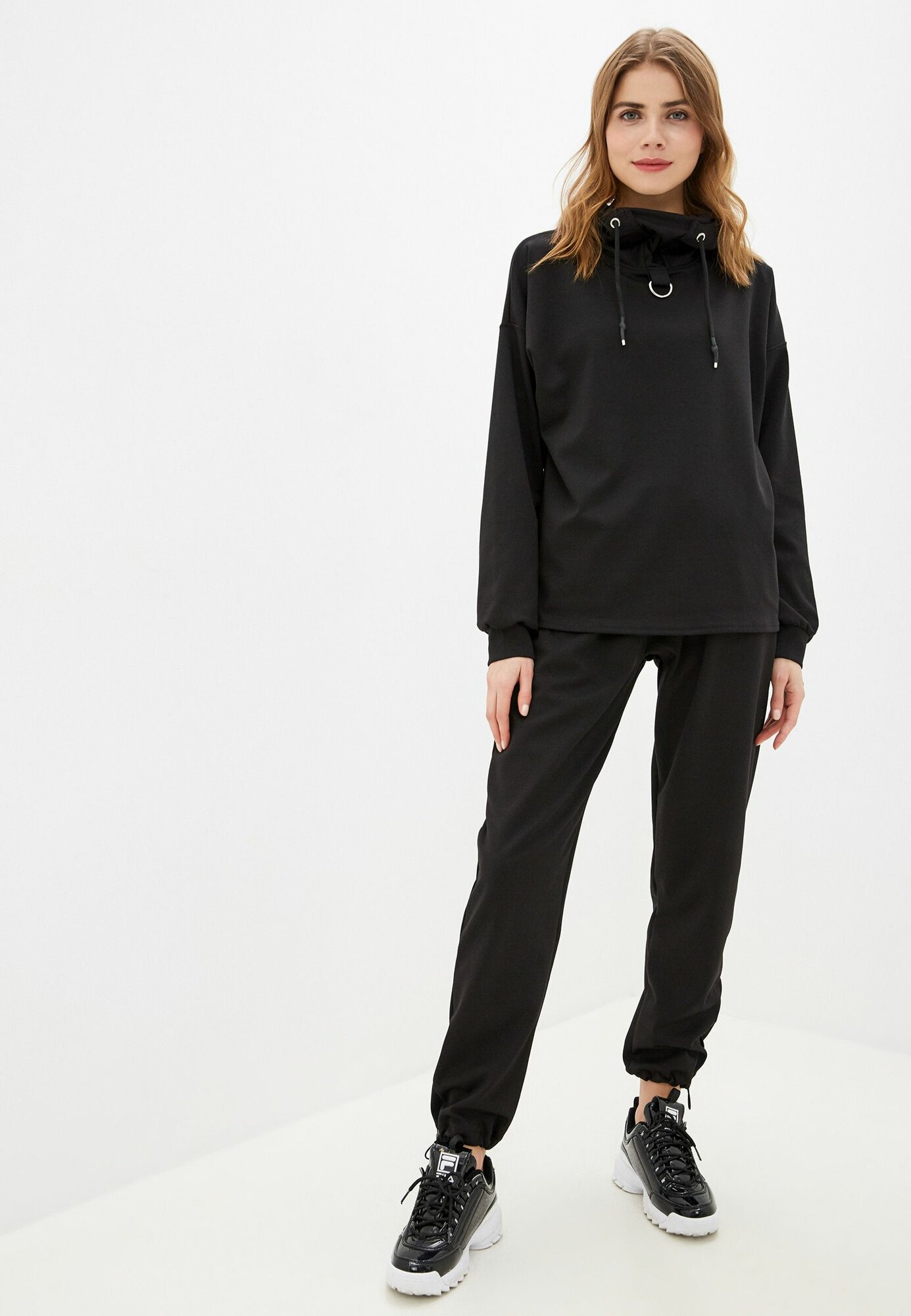 Костюм спортивный