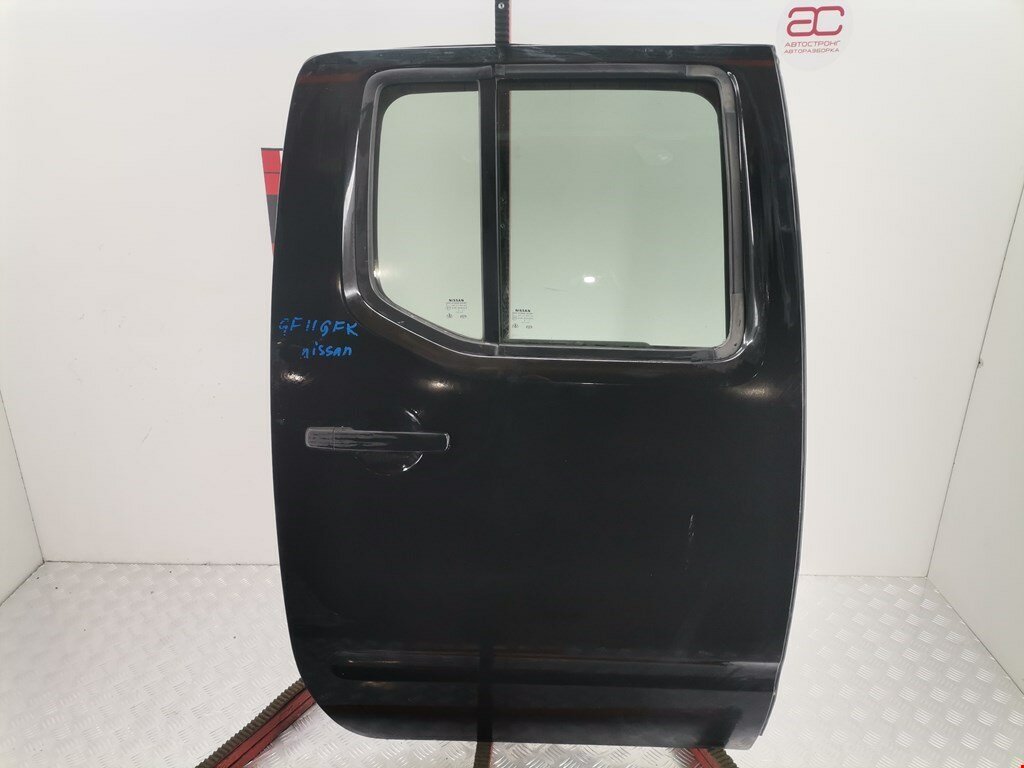 Дверь задняя правая Nissan Navara (D40) 82100EB30J арт. 1412151