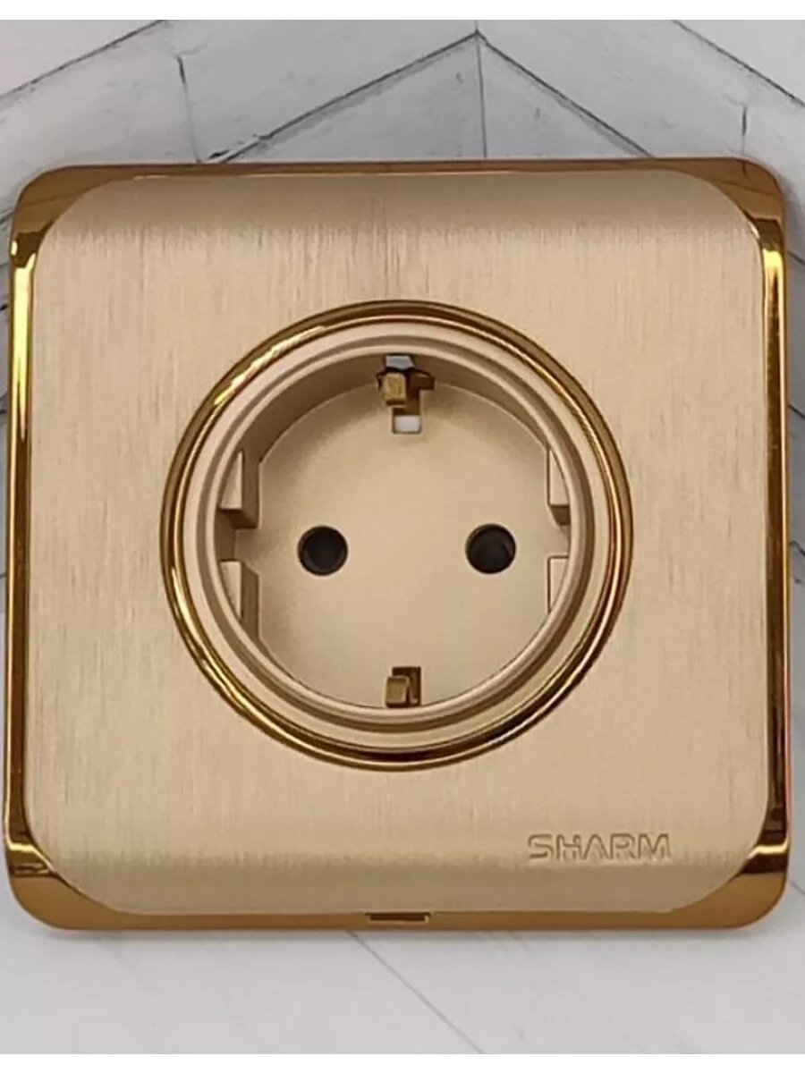 Розетка встраиваемая 240