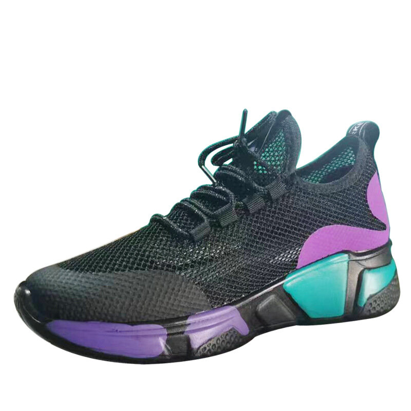 Спортивные туфли