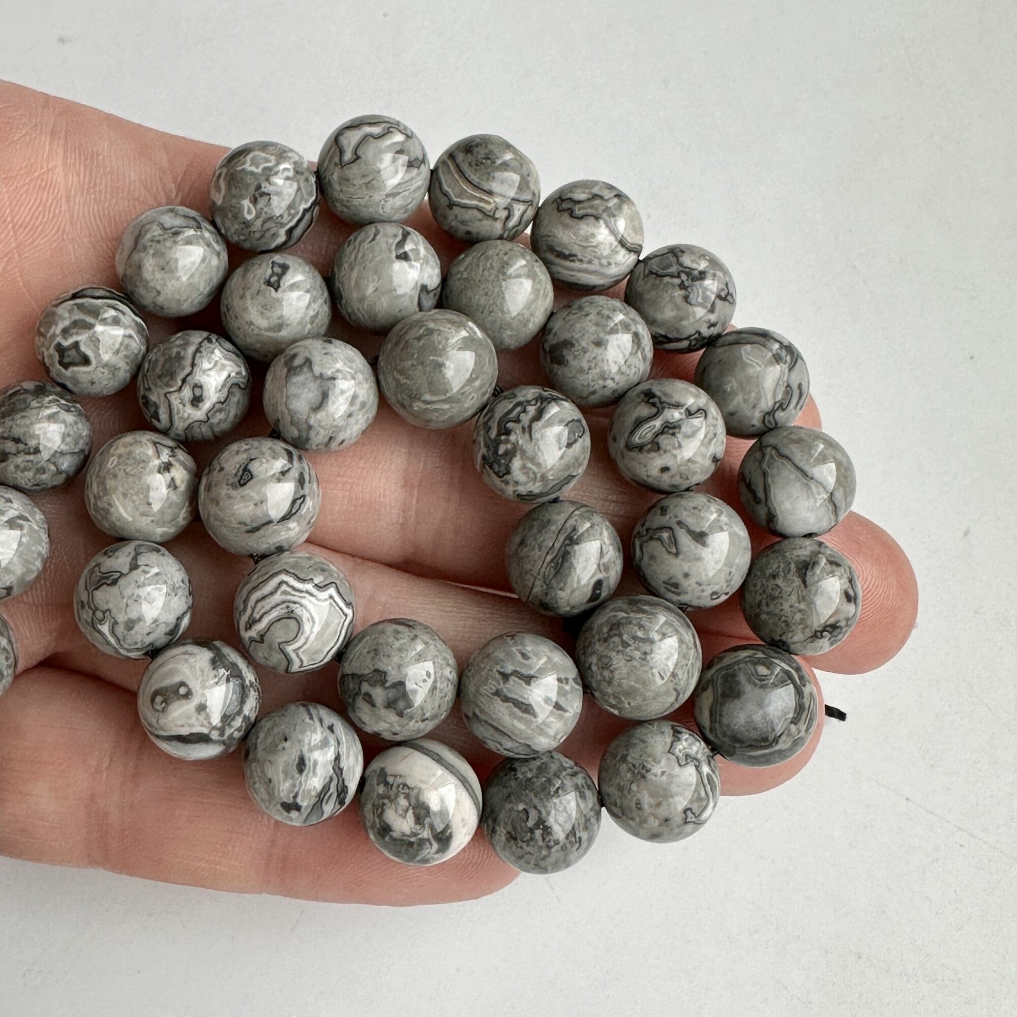 Бусины яшма картографическая АА шар гладкий 10 мм (нить 19 см)