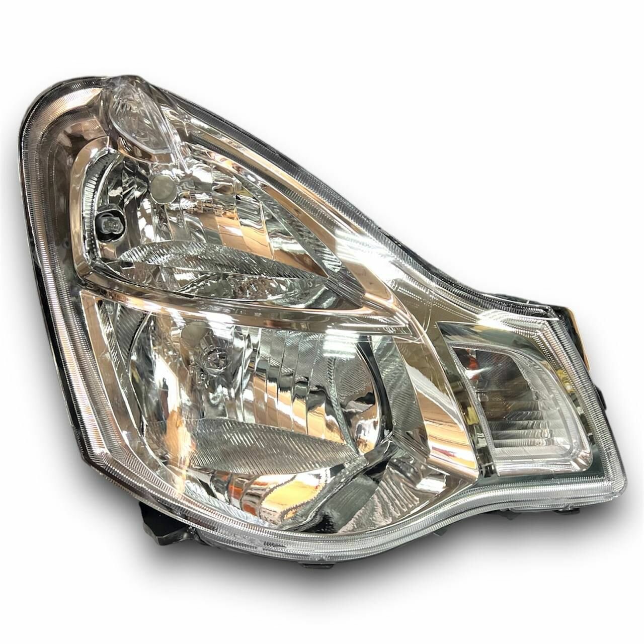 Фара передняя правая под электрокорректор Галоген Nissan Almera с 2012-2019 Nissan Bluebird Sylphy с 2005-2012 ( Ниссан Альмера)