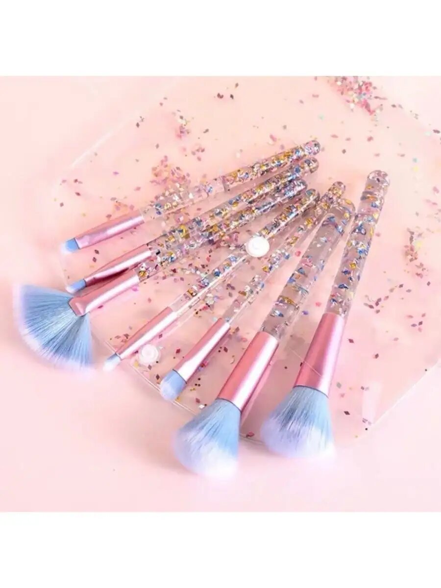 Набор кистей для макияжа в кейсе с блестками внутри 7 шт.
