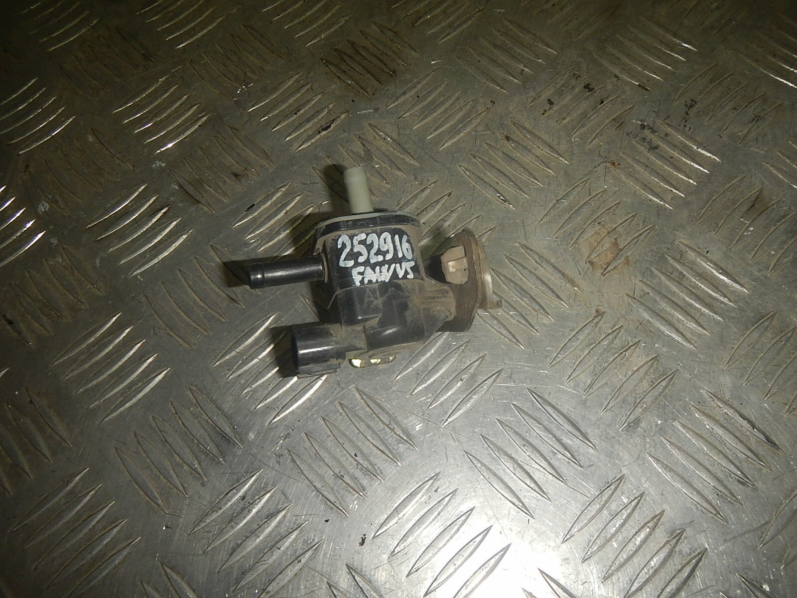 Б/У Клапан электромагнитный, FAW (ФАВ)-V5 (13-) FAW (ФАВ) V5 (13-17) Без видимых повреждений. 252916 FAW арт. 360307528K