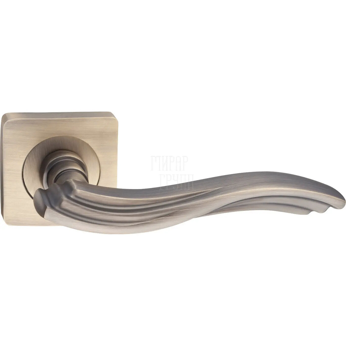 Дверные ручки Renz (Ренц) "Джулия" INDH 58-02 на квадратной розетке бронза античная матовая