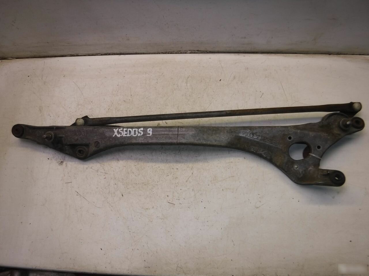 Трапеция стеклоочистителей Mazda Xedos 9 I (1993—2000) TA016737Z