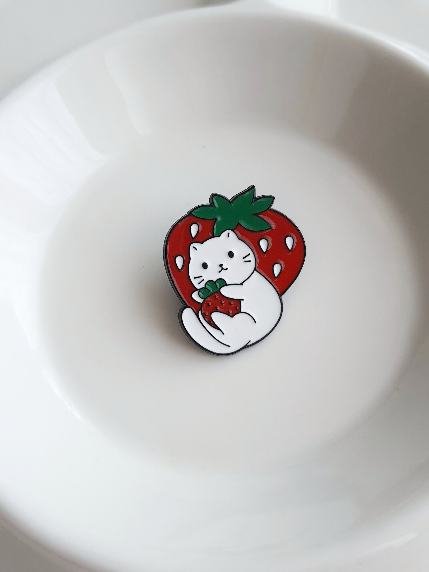 Брошь, эмаль