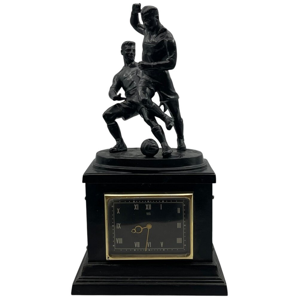 Чугунные настольные часы "Футболисты" 1962 г. Автор А. В. Чиркин, ЧЧЗ, Касли, СССР