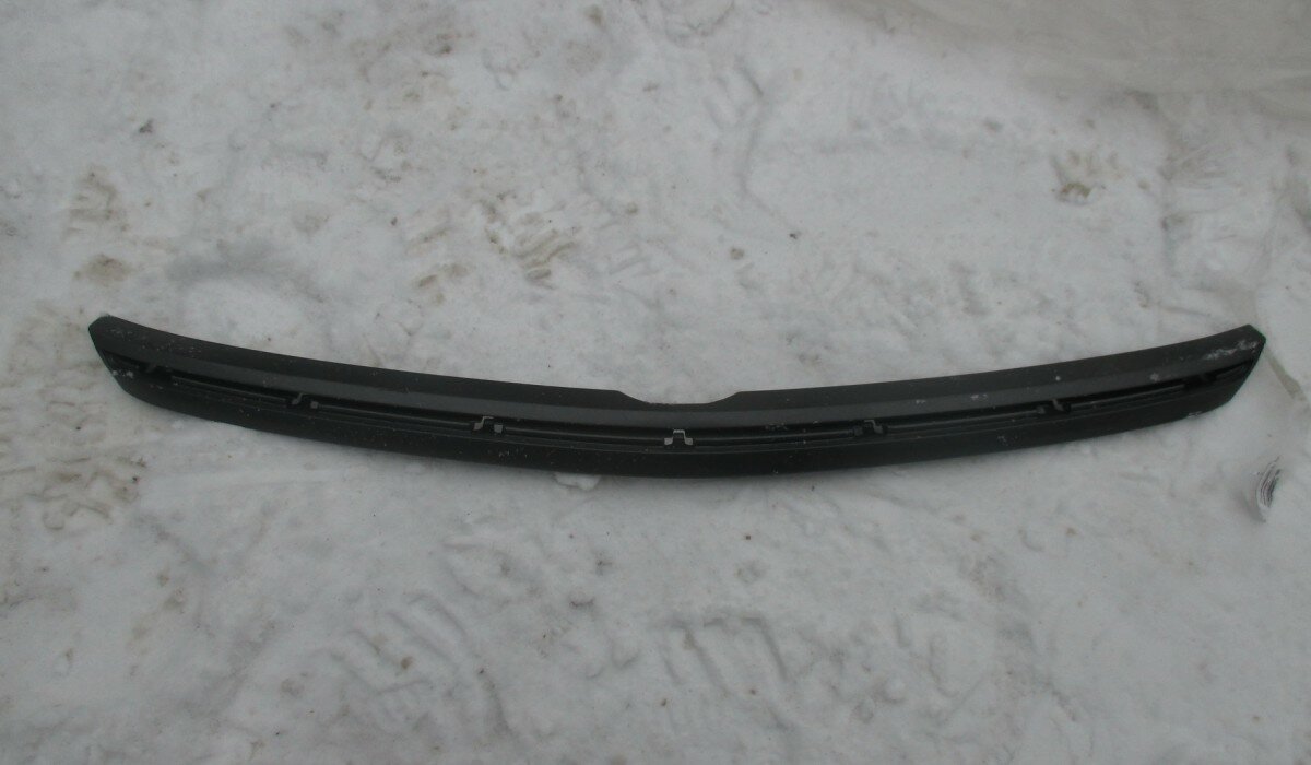 Решетка радиатора Corolla E15 Toyota 5311112B50