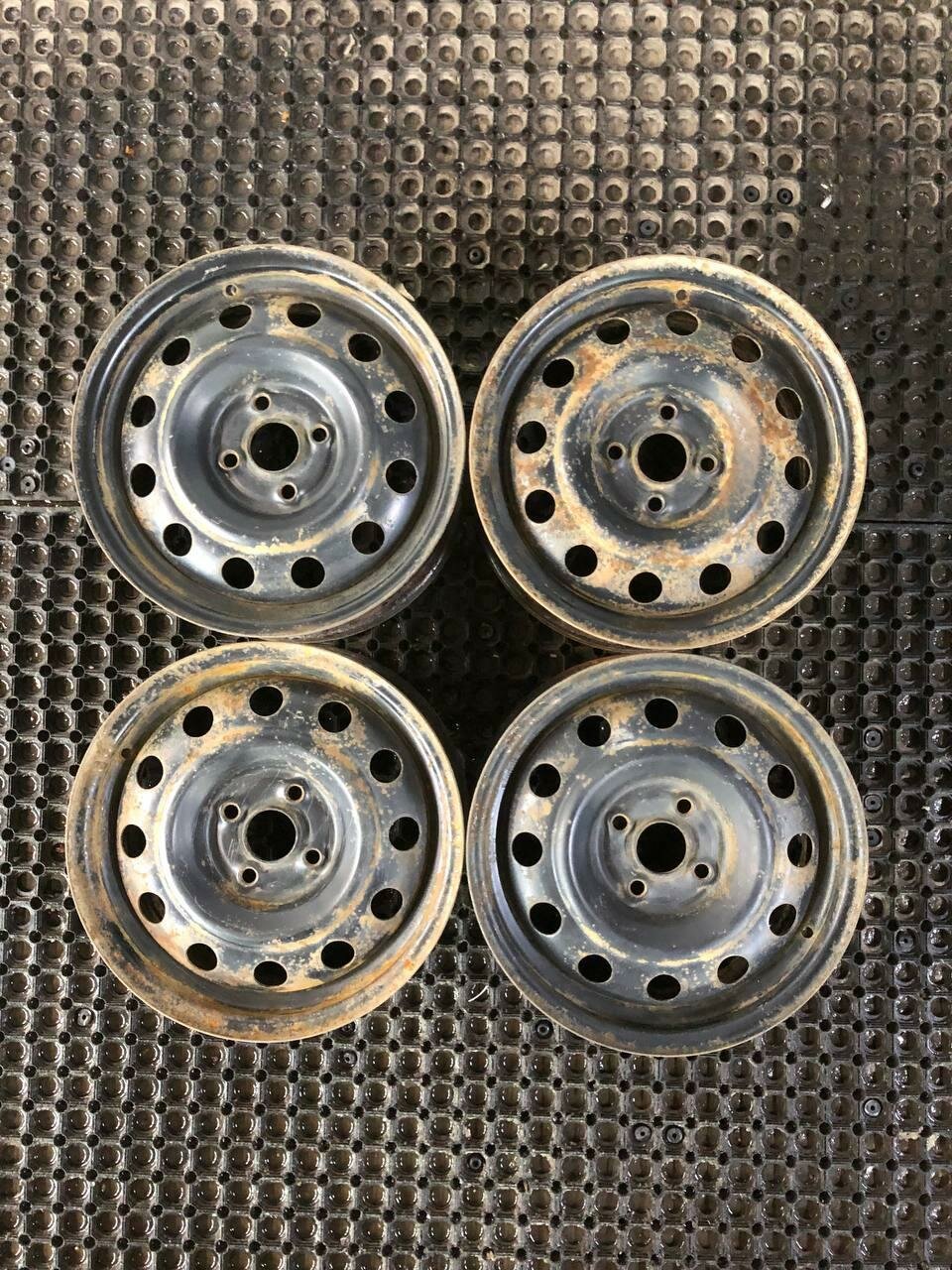 Колесные диски Штампованные 15x6 PCD 4x100 D54.1 ET48 (оригинал)