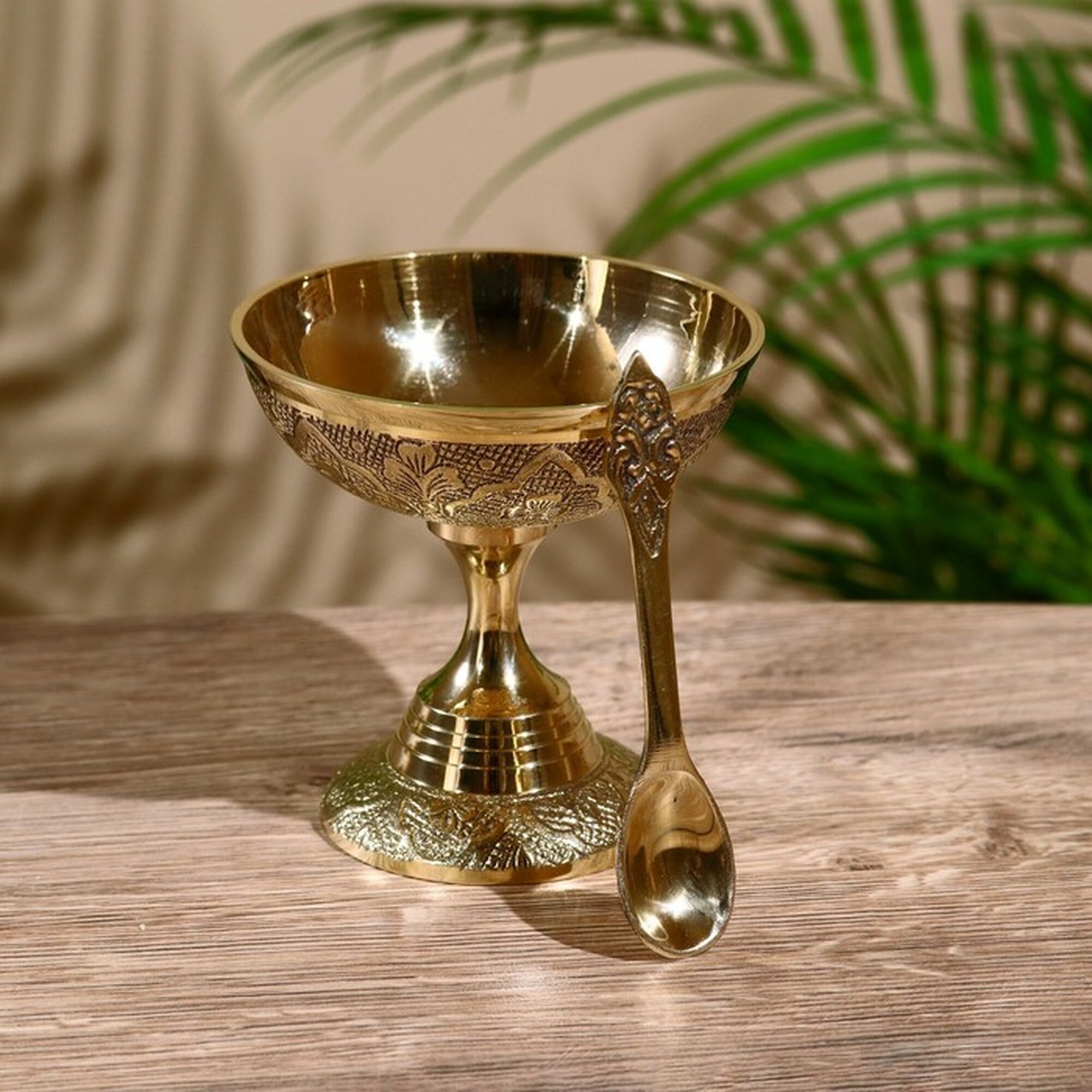 Креманка Сима-ленд "Айс крим", с ложечкой, на ножке, 9 см, золотистая