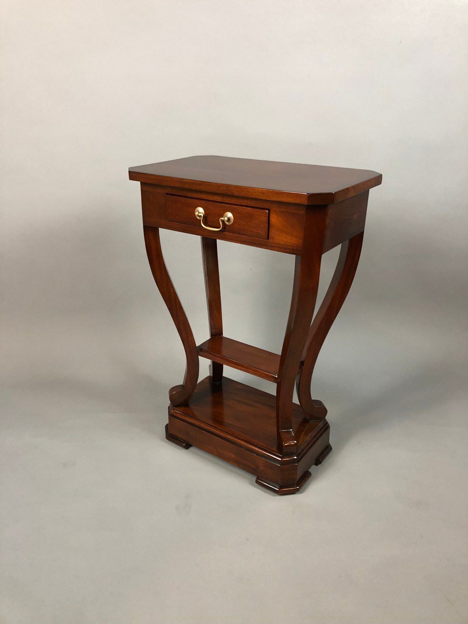 Столик приставной с ящиком DOMKORLEONE, красное дерево (mahogany wood), цвет орех CMH32 (темно-коричневый)