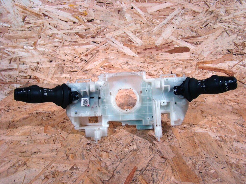 Renault Megane 3 Переключатель подрулевой в сборе 255670019R