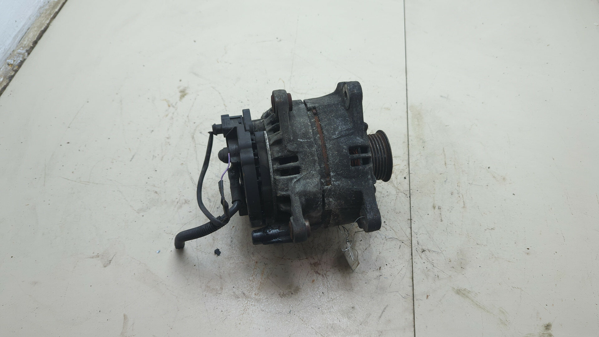 Генератор Audi A5 (8T) Б/У