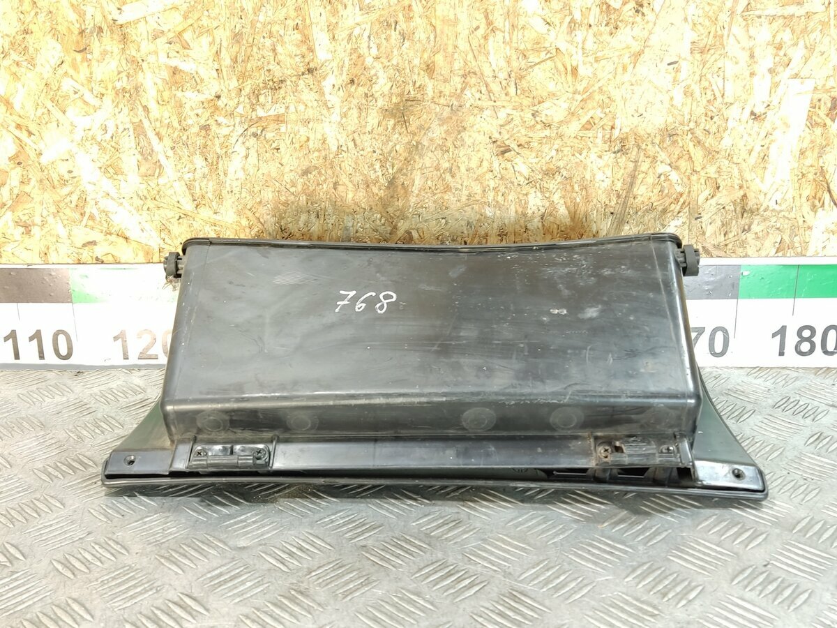 Бардачок HYUNDAI Starex H1 1997-2007 845104A000