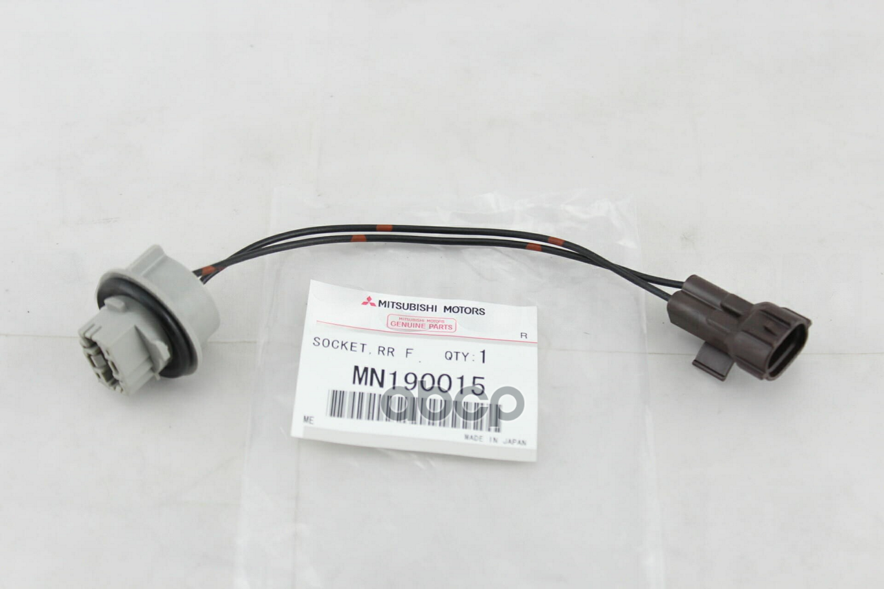 Патрон заднего противотуманного фонаря MITSUBISHI арт. MN190015